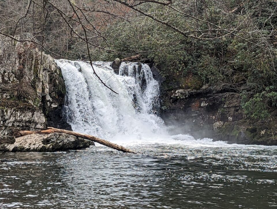 13 Best Waterfalls in the Smoky Mountains You Must Visit