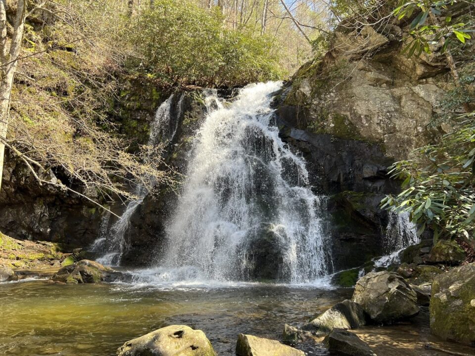 13 Best Waterfalls in the Smoky Mountains You Must Visit