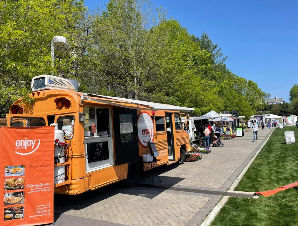 The 9 Best Food Trucks in Knoxville (& Where to Find Them)
