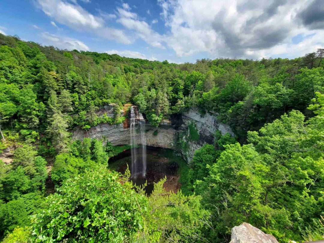 9 of the Very BEST Waterfalls in Tennessee (Bucket List!)