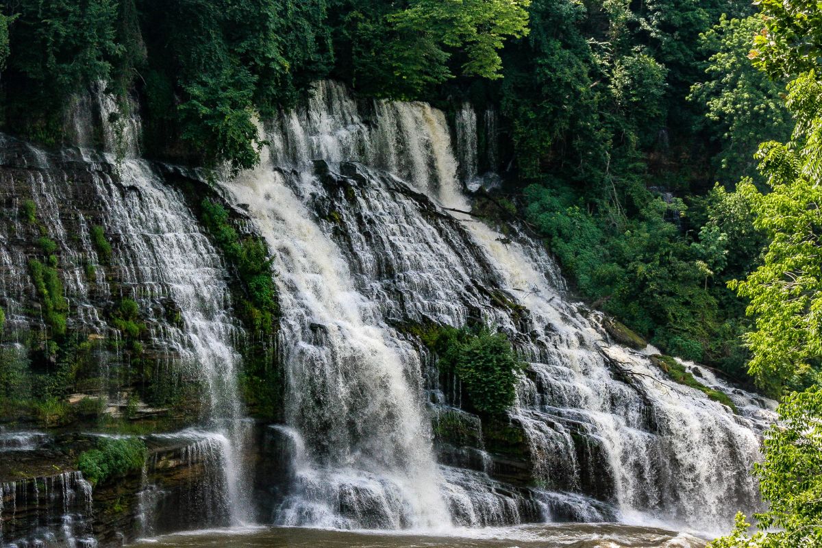 8 GORGEOUS Waterfalls to Visit Near Nashville (Middle TN)