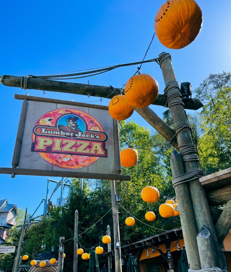 Places to Eat at Dollywood Theme Park (& Where to Find them)