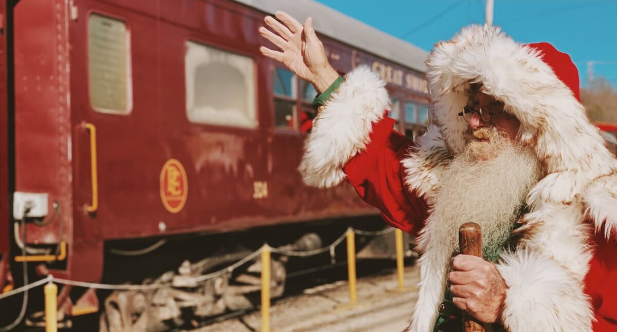 Christmas in The Smoky Mountains: A Guide for the Holidays