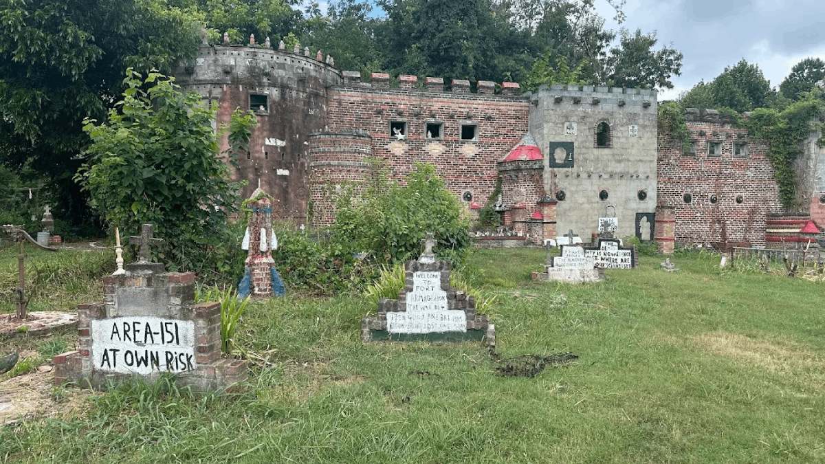 Hidden in Tennessee Is a Quirky Handmade Castle That Feels Straight Out ...