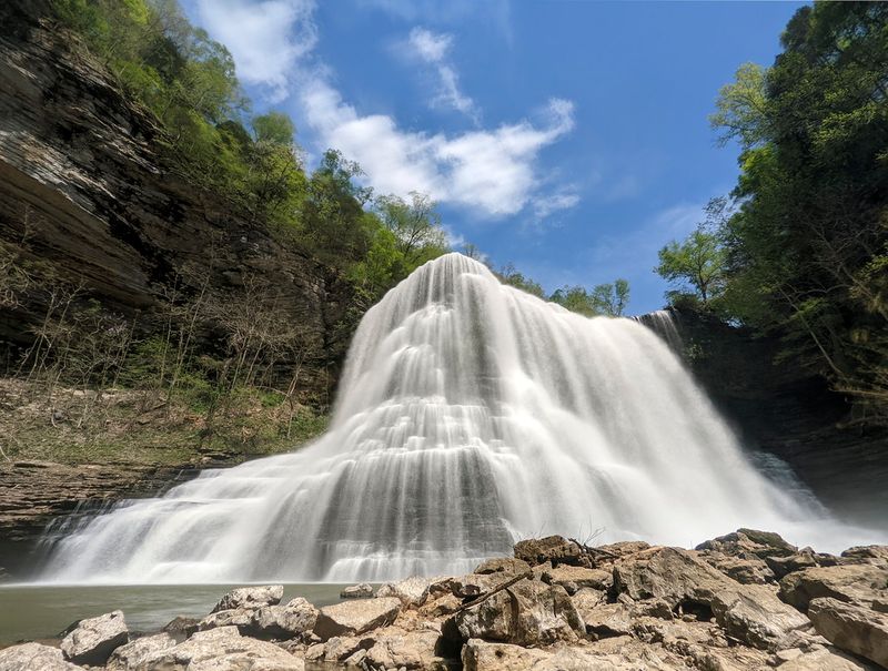 This Tennessee River Creates Four Waterfalls in One Scenic State Park