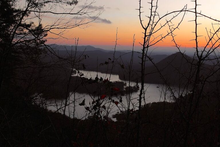 This Tennessee Mountain Overlook Might Be the Best Sunset Spot in America