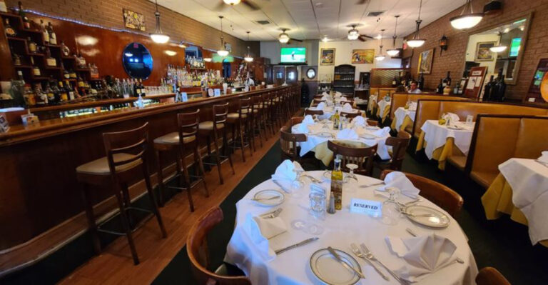 New Jersey Locals Swear This Italian Restaurant Has The Best Lasagna Around