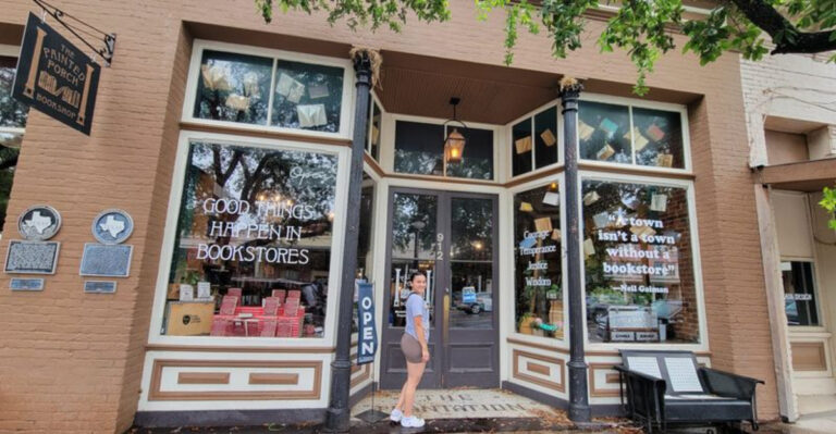 This Texas Bookshop Has The Kind Of Cozy Interior That Makes Readers ...